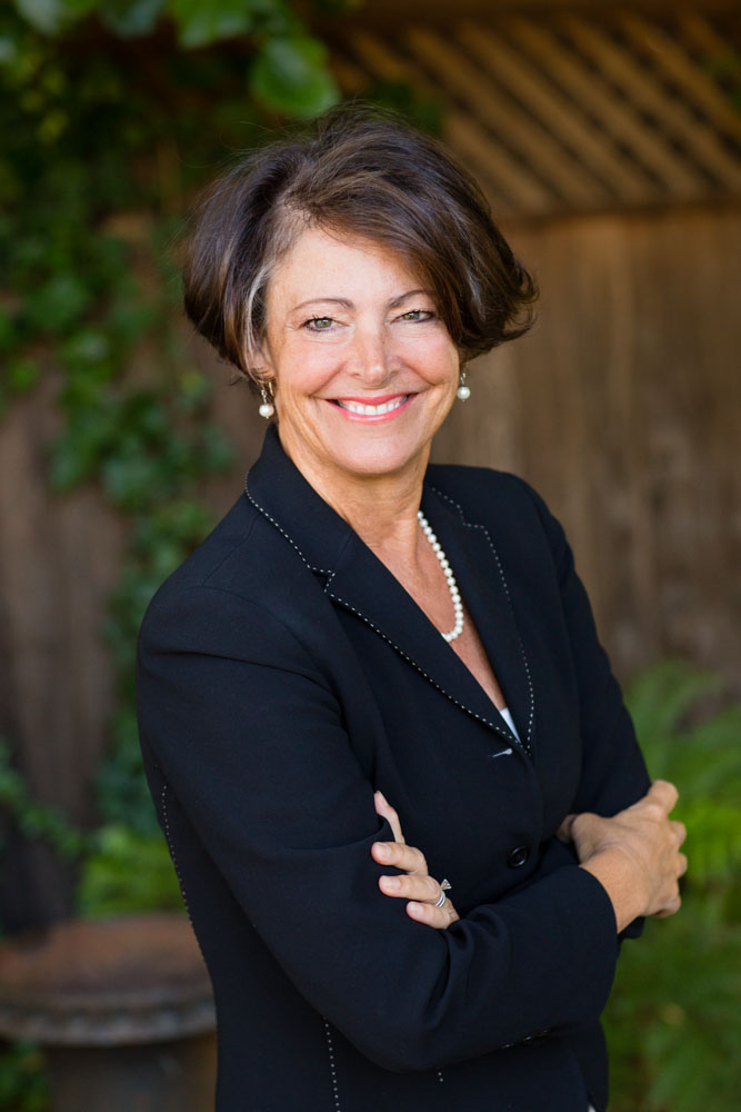 Rea & Julie’s Soirée – Rea Berg's Book Blog